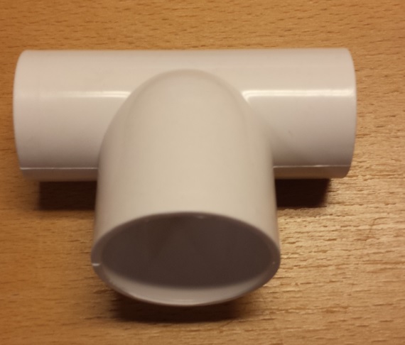 Plastkoppling t-koppling i plast för massagebadkar.