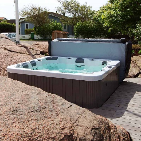 VISKAN SPA LINDÖ SPABAD med 8 platser | PM-hem.se